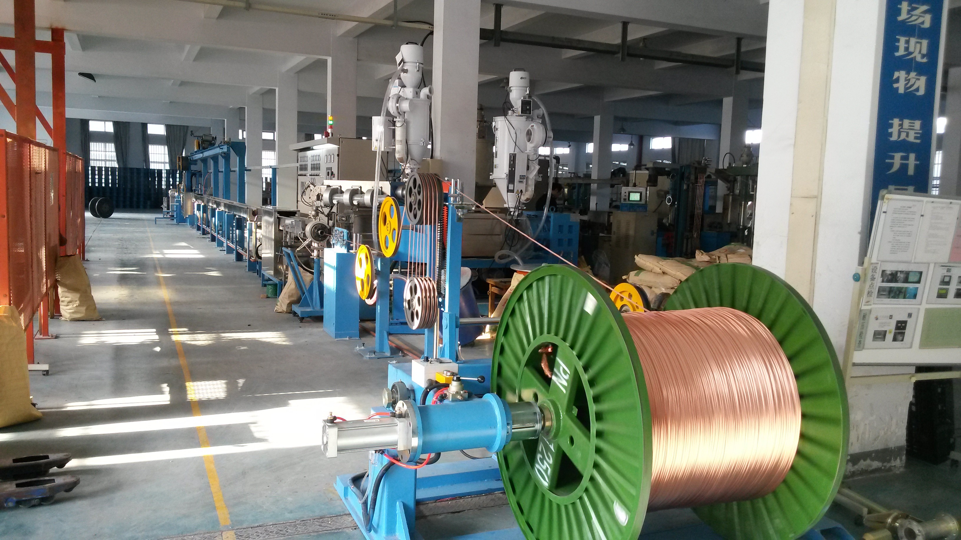 Mesin Extruder Kawat Kecepatan Produksi Tinggi Untuk Kawat Kabel Listrik